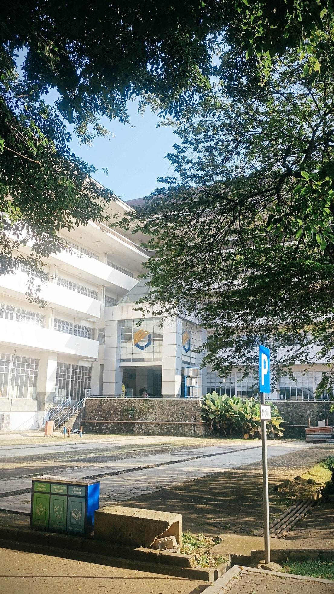 History11— – Politeknik Negeri Bandung